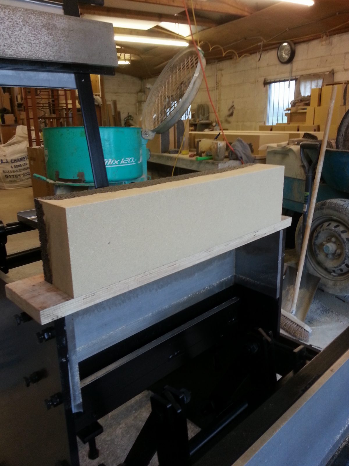 2ft smooth/dragged faced ashlar blocks & quoins from Kevin Mitchell ...