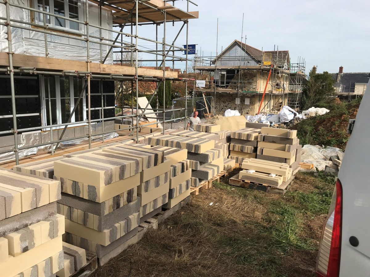 Bath stone faced blocks, quoins, window sills and lintels supplied for ...